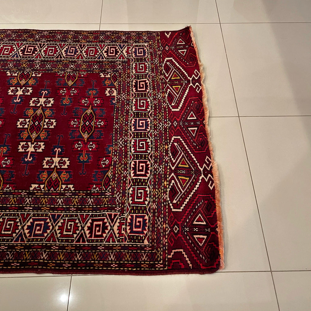 1940 YOMUD RUG 3’ 10” x 5’ 6” (MED.FEA#159) – Vespucci Rugs